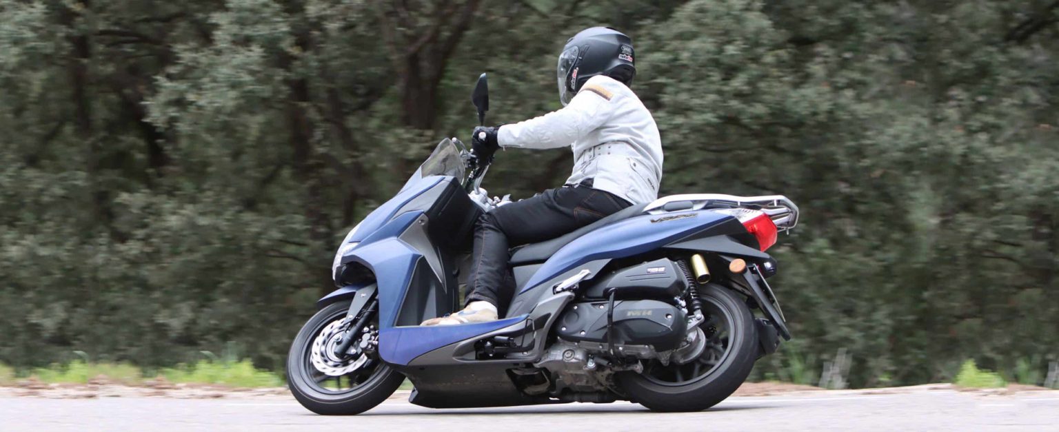 VRS 125 - MH Motorhispania scooter urbana con suelo plano 125